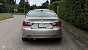 Brūns Hyundai Sonata 2014 Viļņa, ar dzinēja tilpumu 2.36 L un nobraukumu 140 tūkst. km par 4300 €, foto 5 vietnē AUTOMOTO.COM.LV