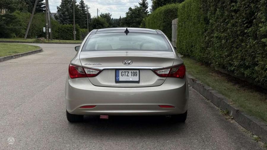 Brūns Hyundai Sonata 2014 Viļņa, ar dzinēja tilpumu 2.36 L un nobraukumu 140 tūkst. km par 4300 €, foto 5 vietnē AUTOMOTO.COM.LV