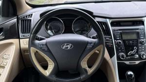 Brūns Hyundai Sonata 2014 Viļņa, ar dzinēja tilpumu 2.36 L un nobraukumu 140 tūkst. km par 4300 €, foto 13 vietnē AUTOMOTO.COM.LV