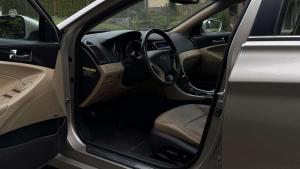Brūns Hyundai Sonata 2014 Viļņa, ar dzinēja tilpumu 2.36 L un nobraukumu 140 tūkst. km par 4300 €, foto 21 vietnē AUTOMOTO.COM.LV