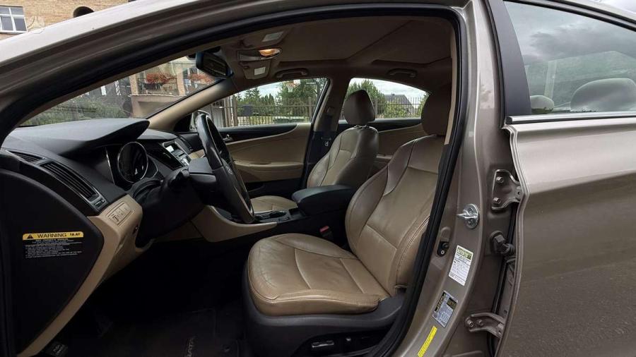 Brūns Hyundai Sonata 2014 Viļņa, ar dzinēja tilpumu 2.36 L un nobraukumu 140 tūkst. km par 4300 €, foto 22 vietnē AUTOMOTO.COM.LV