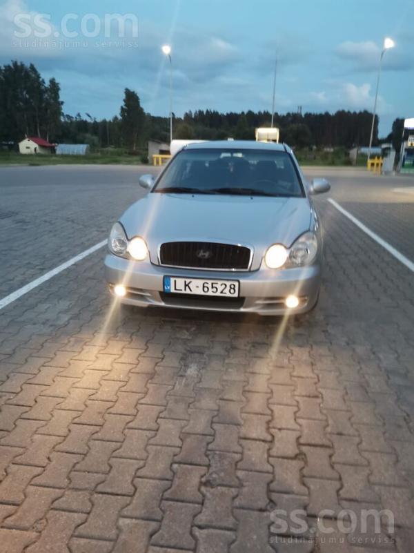 Grey Hyundai Sonata 2003 in Riga, with an engine capacity of 2.00 L and mileage of 166 thousand km for 2400 €, photo 2 on AUTOMOTO.COM.LV