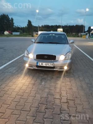 Grey Hyundai Sonata 2003 in Riga, with an engine capacity of 2.00 L and mileage of 166 thousand km for 2400 €, photo 3 on AUTOMOTO.COM.LV