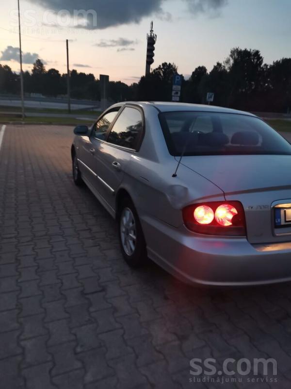 Grey Hyundai Sonata 2003 in Riga, with an engine capacity of 2.00 L and mileage of 166 thousand km for 2400 €, photo 4 on AUTOMOTO.COM.LV