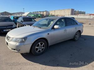 Pelēks Hyundai Sonata 2006 Tallina, ar dzinēja tilpumu 2.40 L un nobraukumu 251 tūkst. km par 499 €, foto 3 vietnē AUTOMOTO.COM.LV