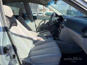 Pelēks Hyundai Sonata 2006 Tallina, ar dzinēja tilpumu 2.40 L un nobraukumu 251 tūkst. km par 499 €, foto 7 vietnē AUTOMOTO.COM.LV