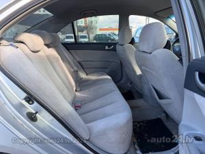 Pelēks Hyundai Sonata 2006 Tallina, ar dzinēja tilpumu 2.40 L un nobraukumu 251 tūkst. km par 499 €, foto 8 vietnē AUTOMOTO.COM.LV
