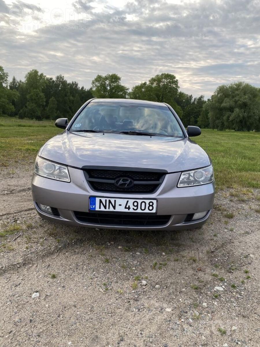 Pelēks Hyundai Sonata 2007 Liepāja, ar dzinēja tilpumu 2.00 L un nobraukumu 352 tūkst. km par 1700 €, foto 2 vietnē AUTOMOTO.COM.LV