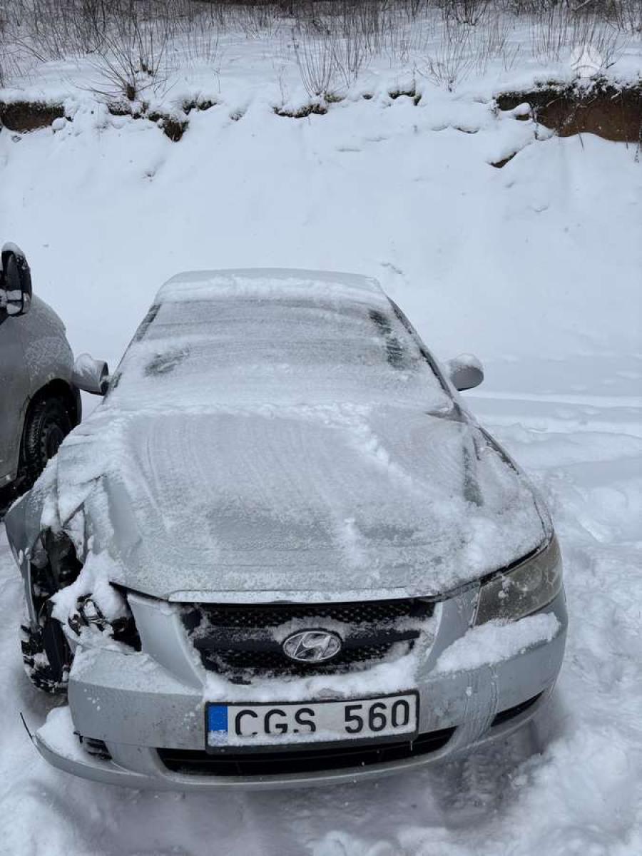 Серый Хендай Соната 2007 в Каунас, объемом двигателя 2.00 л и пробегом 340 тыс. км за 450 €, фото 2 на AUTOMOTO.COM.LV