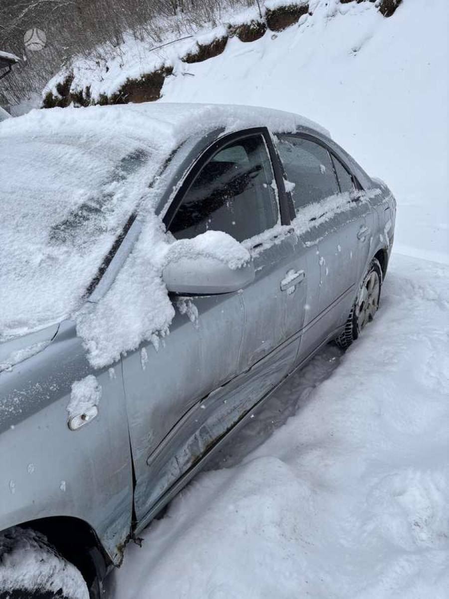 Серый Хендай Соната 2007 в Каунас, объемом двигателя 2.00 л и пробегом 340 тыс. км за 450 €, фото 3 на AUTOMOTO.COM.LV