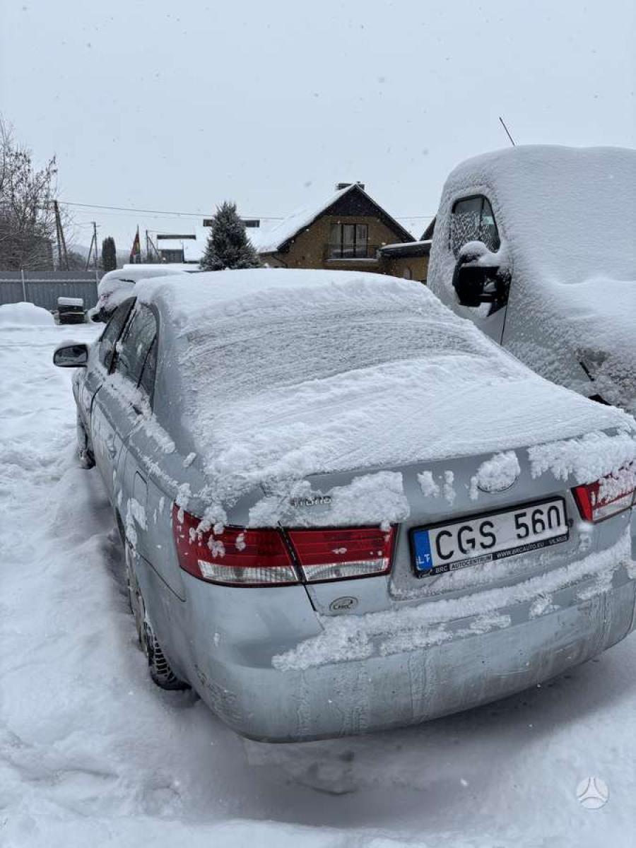 Серый Хендай Соната 2007 в Каунас, объемом двигателя 2.00 л и пробегом 340 тыс. км за 450 €, фото 4 на AUTOMOTO.COM.LV
