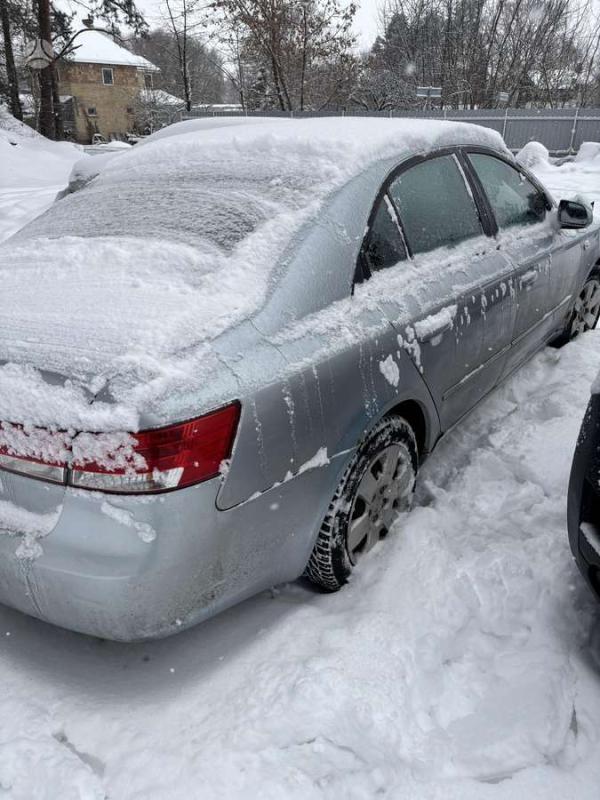 Grey Hyundai Sonata 2007 in Kaunas, with an engine capacity of 2.00 L and mileage of 340 thousand km for 450 €, photo 5 on AUTOMOTO.COM.LV