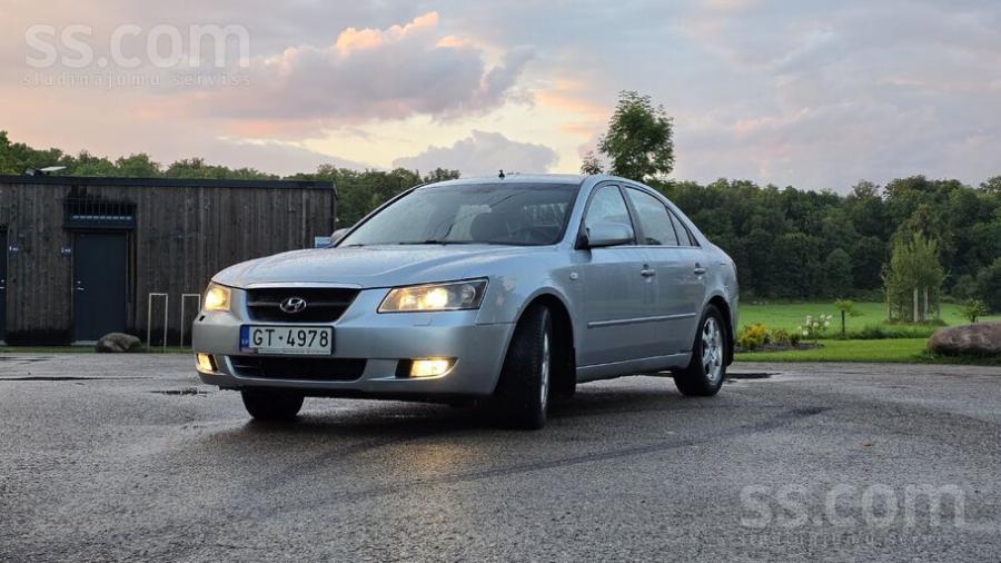 Pelēks Hyundai Sonata 2007 Aizkraukle, ar dzinēja tilpumu 2.00 L un nobraukumu 271 tūkst. km par 2000 €, foto 1 vietnē AUTOMOTO.COM.LV