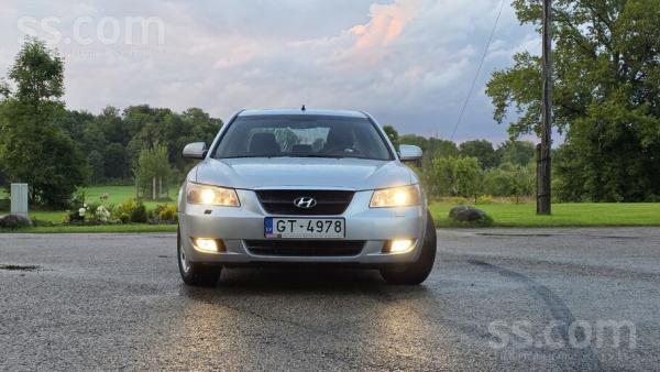 Pelēks Hyundai Sonata 2007 Aizkraukle, ar dzinēja tilpumu 2.00 L un nobraukumu 271 tūkst. km par 2000 €, foto 2 vietnē AUTOMOTO.COM.LV