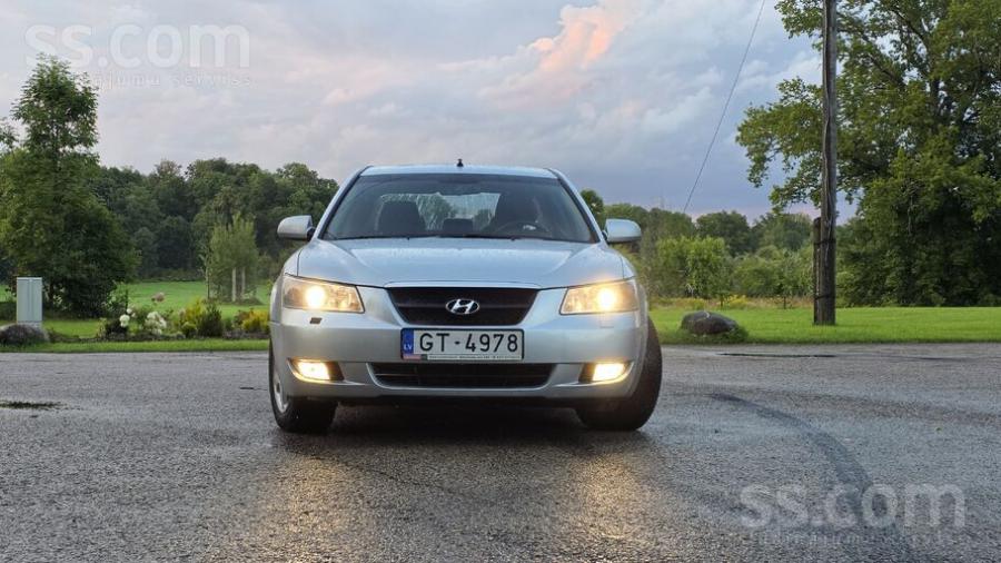 Pelēks Hyundai Sonata 2007 Aizkraukle, ar dzinēja tilpumu 2.00 L un nobraukumu 271 tūkst. km par 2000 €, foto 3 vietnē AUTOMOTO.COM.LV