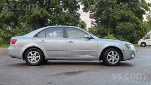 Pelēks Hyundai Sonata 2007 Aizkraukle, ar dzinēja tilpumu 2.00 L un nobraukumu 271 tūkst. km par 2000 €, foto 5 vietnē AUTOMOTO.COM.LV