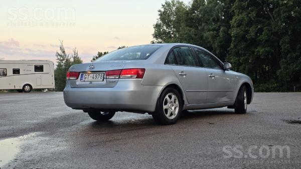 Pelēks Hyundai Sonata 2007 Aizkraukle, ar dzinēja tilpumu 2.00 L un nobraukumu 271 tūkst. km par 2000 €, foto 5 vietnē AUTOMOTO.COM.LV
