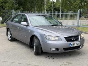 Pelēks Hyundai Sonata 2007 Panevēža, ar dzinēja tilpumu 3.34 L un nobraukumu 264 tūkst. km par 1000 €, foto 4 vietnē AUTOMOTO.COM.LV