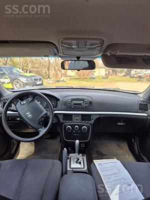 Pelēks Hyundai Sonata 2008 Ogre, ar dzinēja tilpumu 2.00 L un nobraukumu 280 tūkst. km par 1150 €, foto 6 vietnē AUTOMOTO.COM.LV