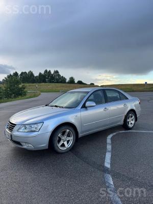 Pelēks Hyundai Sonata 2008 Cēsis, ar dzinēja tilpumu 2.00 L un nobraukumu 220 tūkst. km par 1000 €, foto 8 vietnē AUTOMOTO.COM.LV