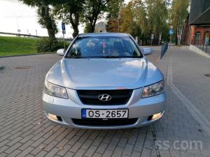 Grey Hyundai Sonata 2008 in Daugavpils, with an engine capacity of 2.00 L and mileage of 0 thousand km for 2150 €, photo 3 on AUTOMOTO.COM.LV