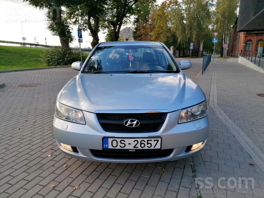 Grey Hyundai Sonata 2008 in Daugavpils, with an engine capacity of 2.00 L and mileage of 0 thousand km for 2150 €, photo 3 on AUTOMOTO.COM.LV