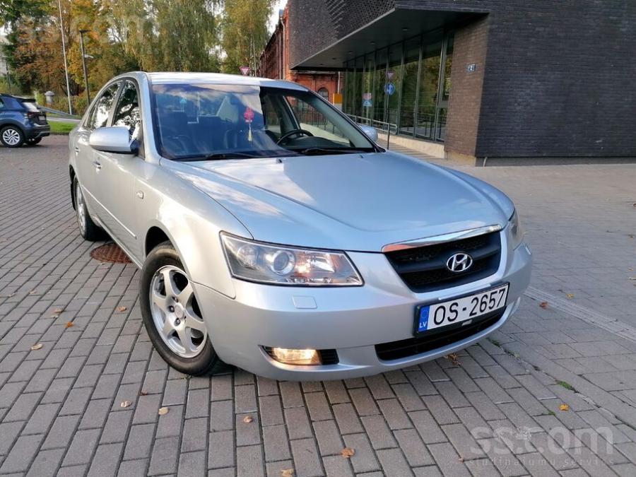 Grey Hyundai Sonata 2008 in Daugavpils, with an engine capacity of 2.00 L and mileage of 0 thousand km for 2150 €, photo 4 on AUTOMOTO.COM.LV