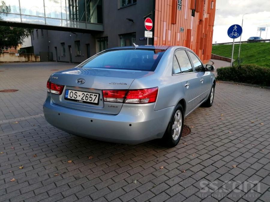Grey Hyundai Sonata 2008 in Daugavpils, with an engine capacity of 2.00 L and mileage of 0 thousand km for 2150 €, photo 5 on AUTOMOTO.COM.LV
