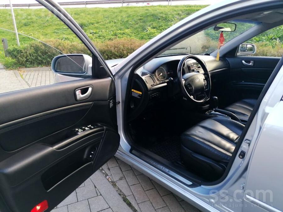 Grey Hyundai Sonata 2008 in Daugavpils, with an engine capacity of 2.00 L and mileage of 0 thousand km for 2150 €, photo 16 on AUTOMOTO.COM.LV