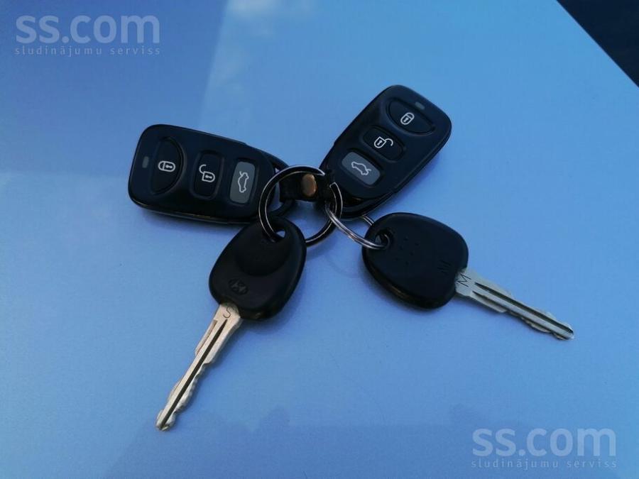 Grey Hyundai Sonata 2008 in Daugavpils, with an engine capacity of 2.00 L and mileage of 0 thousand km for 2150 €, photo 32 on AUTOMOTO.COM.LV