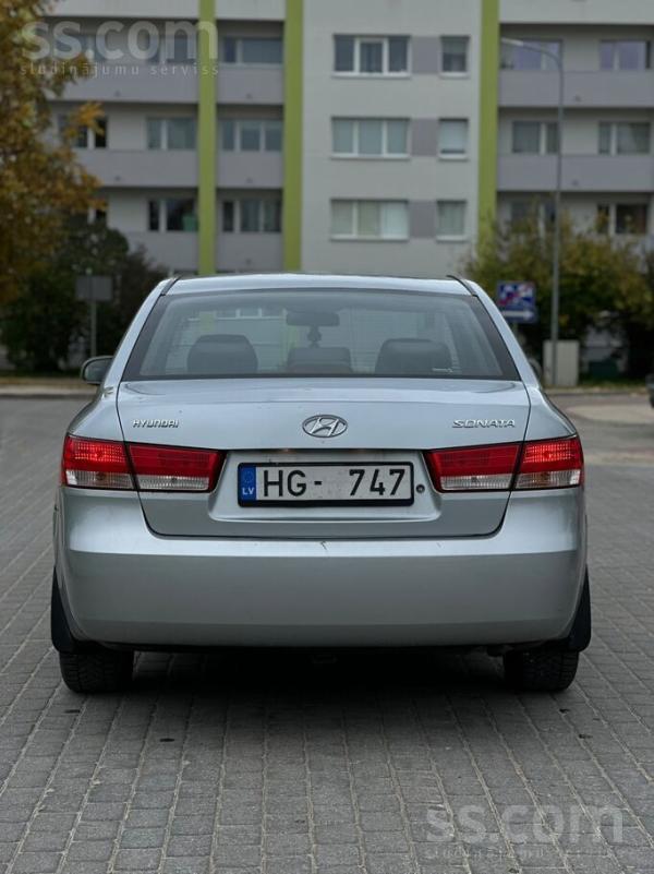 Grey Hyundai Sonata 2008 in Cesis, with an engine capacity of 2.40 L and mileage of 184 thousand km for 990 €, photo 11 on AUTOMOTO.COM.LV