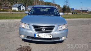 Grey Hyundai Sonata 2009 in Jurmala, with an engine capacity of 2.00 L and mileage of 258 thousand km for 1650 €, photo 4 on AUTOMOTO.COM.LV