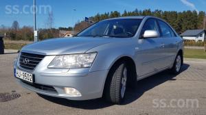 Grey Hyundai Sonata 2009 in Jurmala, with an engine capacity of 2.00 L and mileage of 258 thousand km for 1650 €, photo 7 on AUTOMOTO.COM.LV