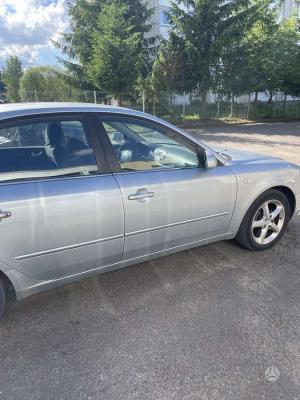Grey Hyundai Sonata 2010 in Vilnius, with an engine capacity of 1.99 L and mileage of 253 thousand km for 1900 €, photo 9 on AUTOMOTO.COM.LV