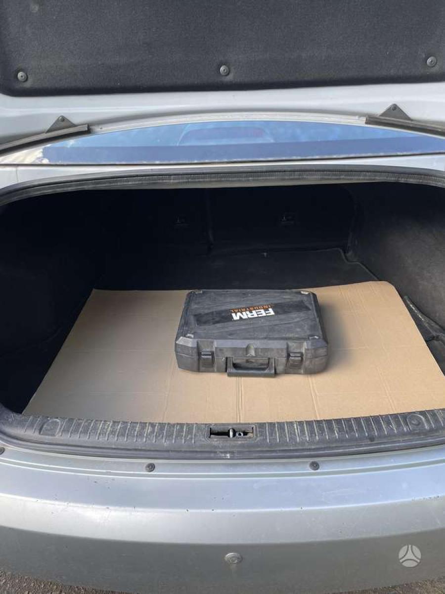 Grey Hyundai Sonata 2010 in Vilnius, with an engine capacity of 1.99 L and mileage of 253 thousand km for 1900 €, photo 22 on AUTOMOTO.COM.LV