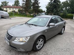 Pelēks Hyundai Sonata 2011 Tartu, ar dzinēja tilpumu 2.00 L un nobraukumu 180 tūkst. km par 3400 €, foto  vietnē AUTOMOTO.COM.LV