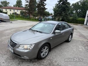 Grey Hyundai Sonata 2011 in Tartu, with an engine capacity of 2.00 L and mileage of 180 thousand km for 3400 €, photo 9 on AUTOMOTO.COM.LV
