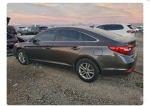 Grey Hyundai Sonata 2017 in Siauliai, with an engine capacity of 2.40 L and mileage of 160 thousand km for 4700 €, photo 3 on AUTOMOTO.COM.LV
