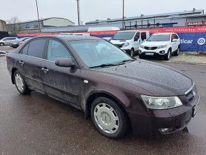 Красный Хендай Соната 2005 в Таллин, объемом двигателя 2.40 л и пробегом 157 тыс. км за 399 €, фото  на AUTOMOTO.COM.LV