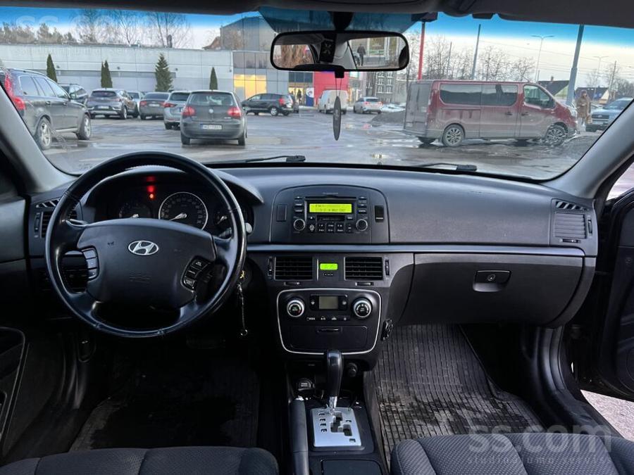 Red Hyundai Sonata 2008 in Daugavpils, with an engine capacity of 2.00 L and mileage of 188 thousand km for 1600 €, photo 5 on AUTOMOTO.COM.LV