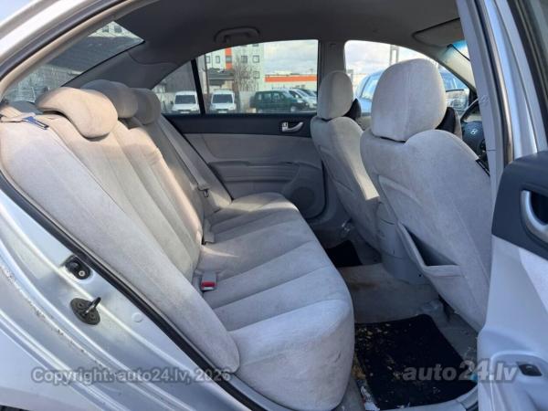 Hyundai Sonata 2006 Tallina, ar dzinēja tilpumu 2.40 L un nobraukumu 249 tūkst. km par 699 €, foto 7 vietnē AUTOMOTO.COM.LV