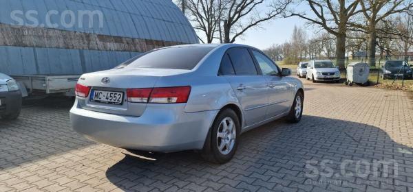 Hyundai Sonata 2006 in Valmiera, with an engine capacity of 2.00 L and mileage of 265 thousand km for 1600 €, photo 3 on AUTOMOTO.COM.LV