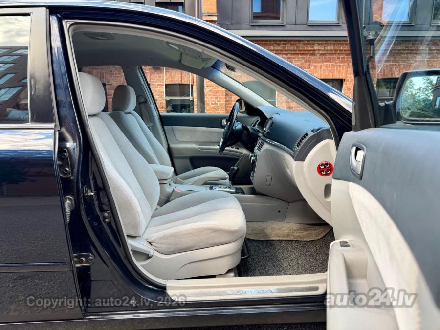 Hyundai Sonata 2006 in Tallinn, with an engine capacity of 2.00 L and mileage of 231 thousand km for 3499 €, photo 10 on AUTOMOTO.COM.LV