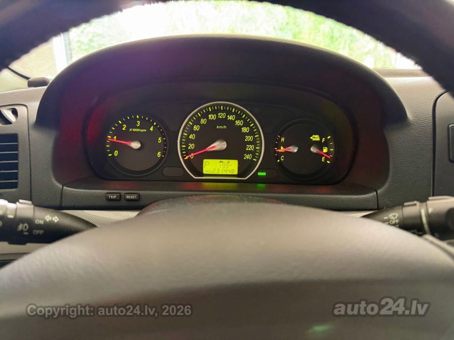 Hyundai Sonata 2006 in Tallinn, with an engine capacity of 2.00 L and mileage of 231 thousand km for 3499 €, photo 13 on AUTOMOTO.COM.LV