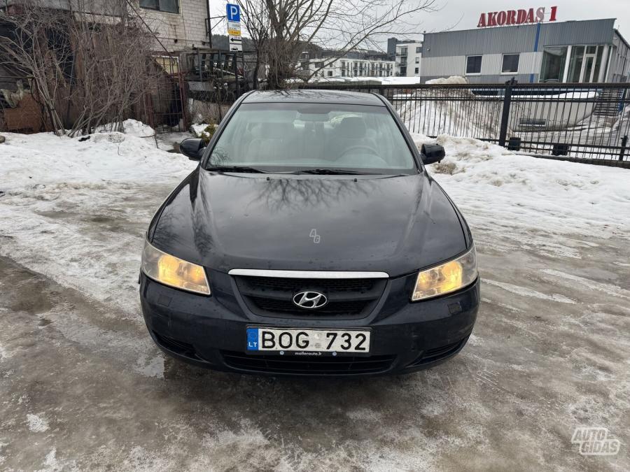 Hyundai Sonata 2007 Viļņa, ar dzinēja tilpumu 2.40 L un nobraukumu 132 tūkst. km par 680 €, foto 1 vietnē AUTOMOTO.COM.LV