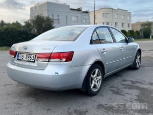 Hyundai Sonata 2007 Rīga, ar dzinēja tilpumu 2.40 L un nobraukumu 260 tūkst. km par 700 €, foto 5 vietnē AUTOMOTO.COM.LV