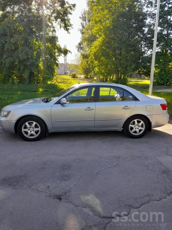 Hyundai Sonata 2007 in Riga, with an engine capacity of 2.00 L and mileage of 269 thousand km for 750 €, photo 3 on AUTOMOTO.COM.LV
