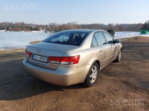 Hyundai Sonata 2007 Daugavpils, ar dzinēja tilpumu 2.00 L un nobraukumu 372 tūkst. km par 1600 €, foto 3 vietnē AUTOMOTO.COM.LV