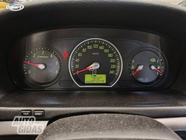 Hyundai Sonata 2007 in Kaunas, with an engine capacity of 2.00 L and mileage of 207 thousand km for 1800 €, photo 8 on AUTOMOTO.COM.LV