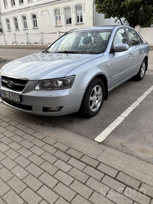 Hyundai Sonata 2008 in Daugavpils, with an engine capacity of 2.40 L and mileage of 342 thousand km for 1200 €, photo 2 on AUTOMOTO.COM.LV